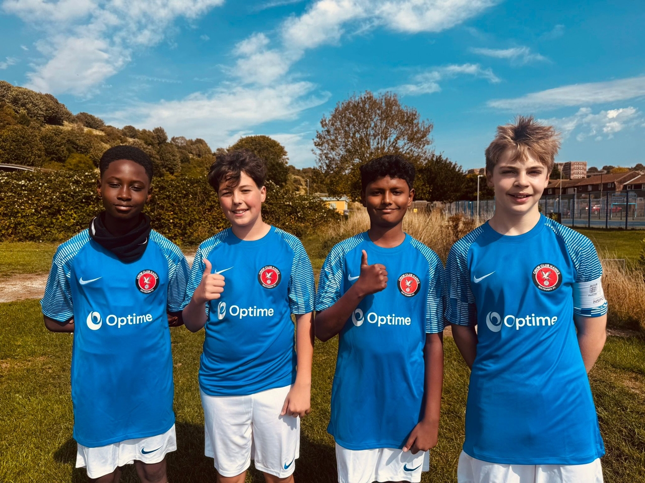 Crew Club Hawks - coaching, equipment and kit for young footballers in ...